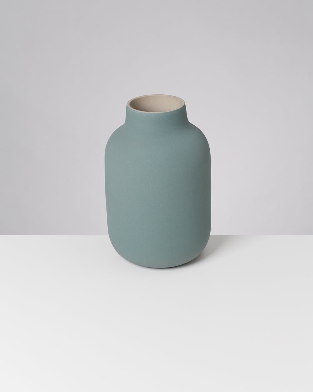 Large Vases – Motel a Miio