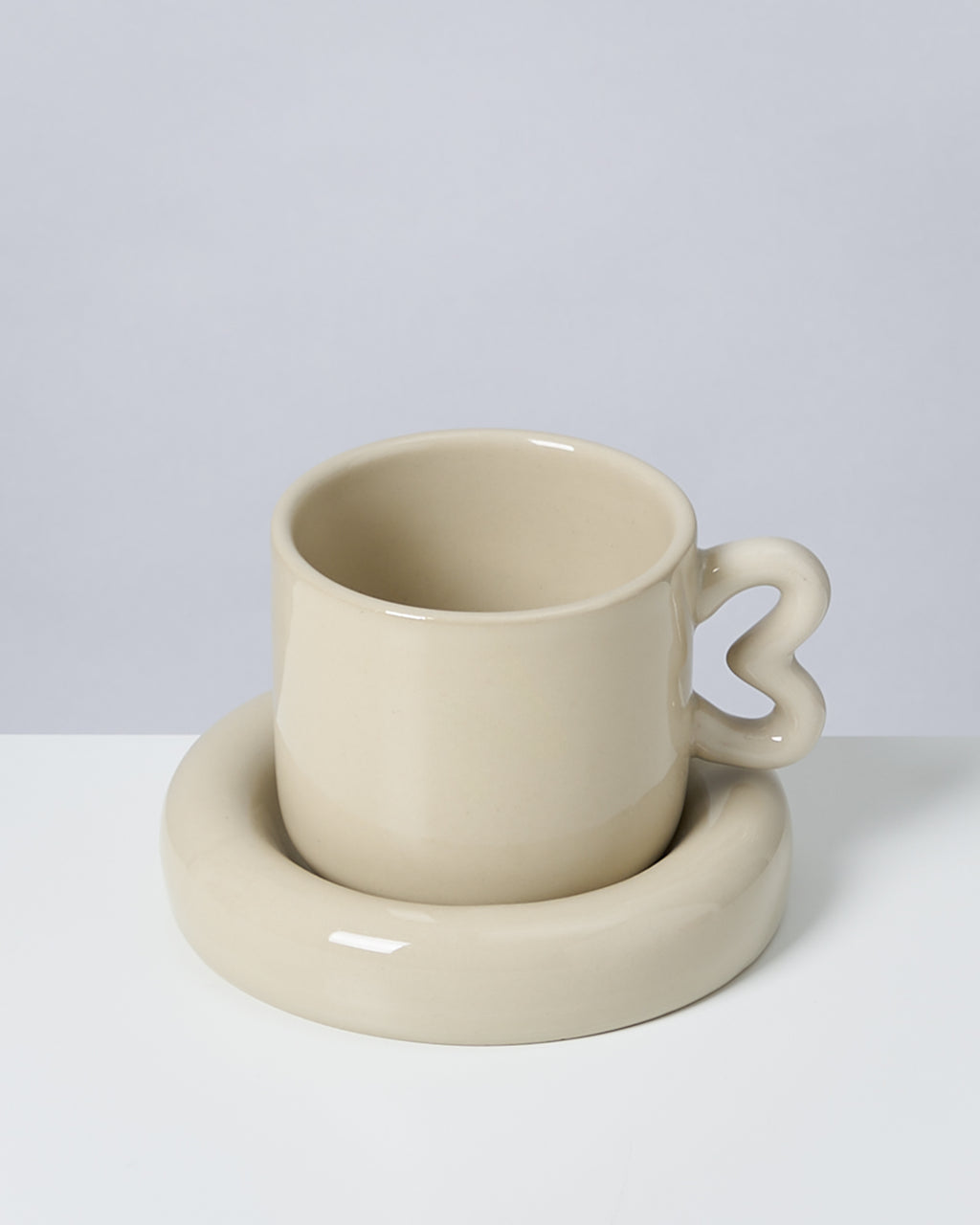 Seia Tasse & Untertasse mit Herz sand – Motel a Miio