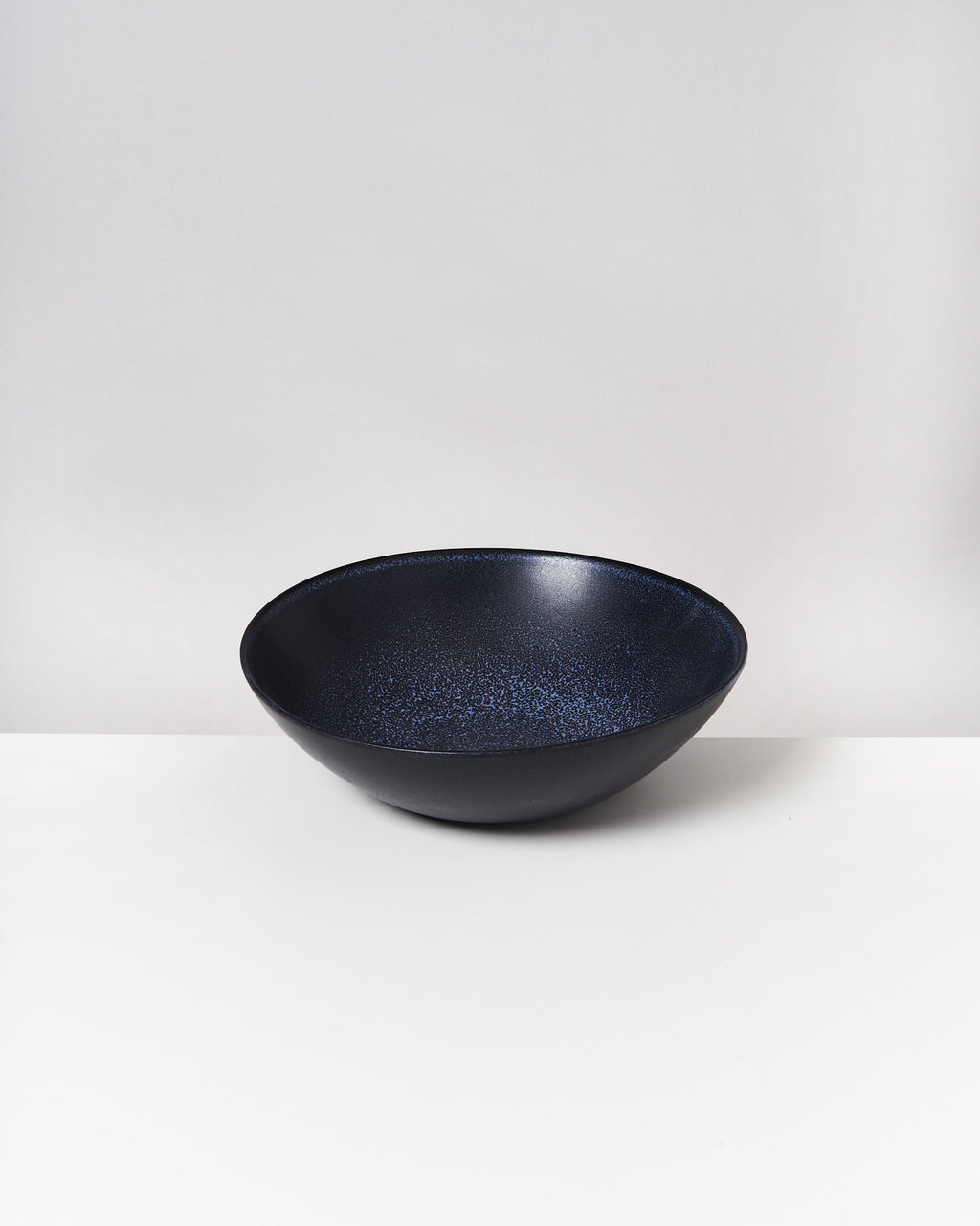 Turmalina - Servingbowl big flat black – Motel a Miio